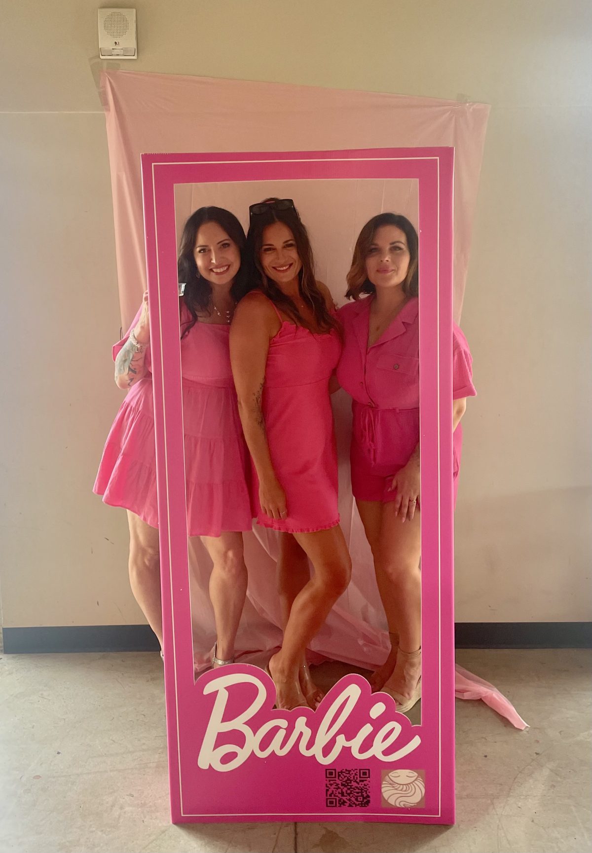 Barbie Box Photo Booth 6 feet Tall (customized with logo/qr code ...
